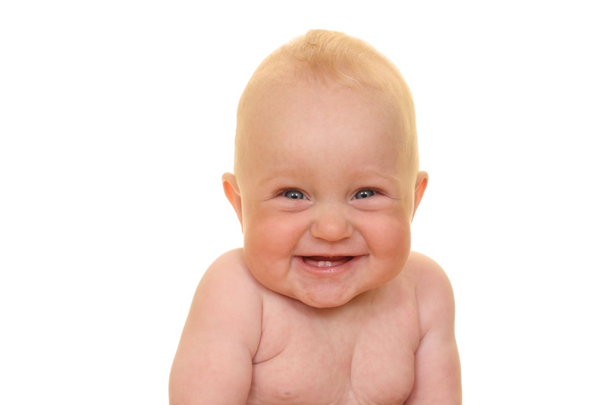 Cómo limpiar la carita del bebé: recomendaciones para los padres