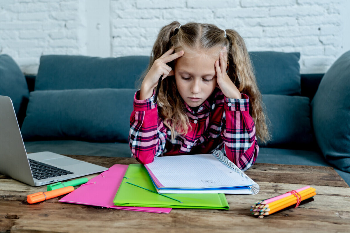 ¿Cómo ayudar a los niños con sus tareas escolares? - Facemama.com