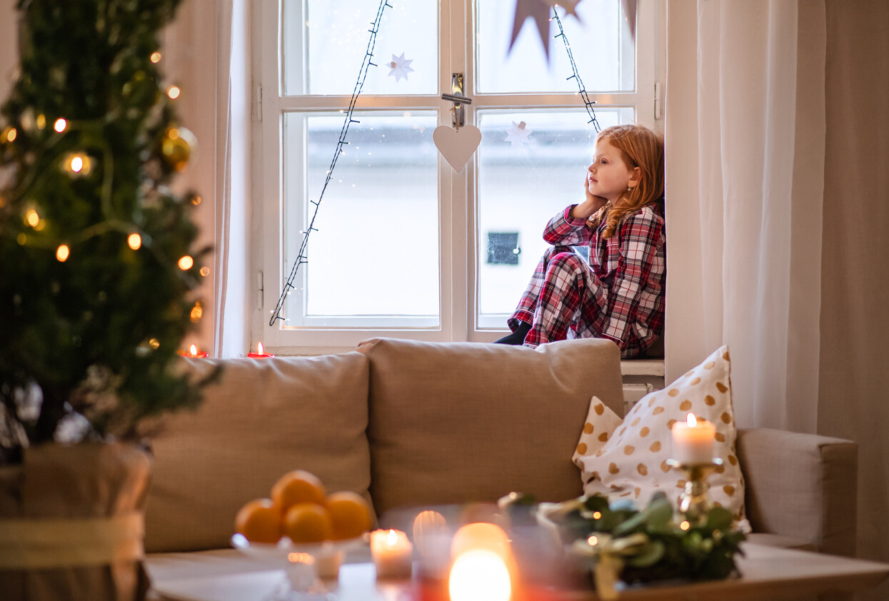Pórtate bien, que te está viendo Santa ¿Aplica decirle a los niños?